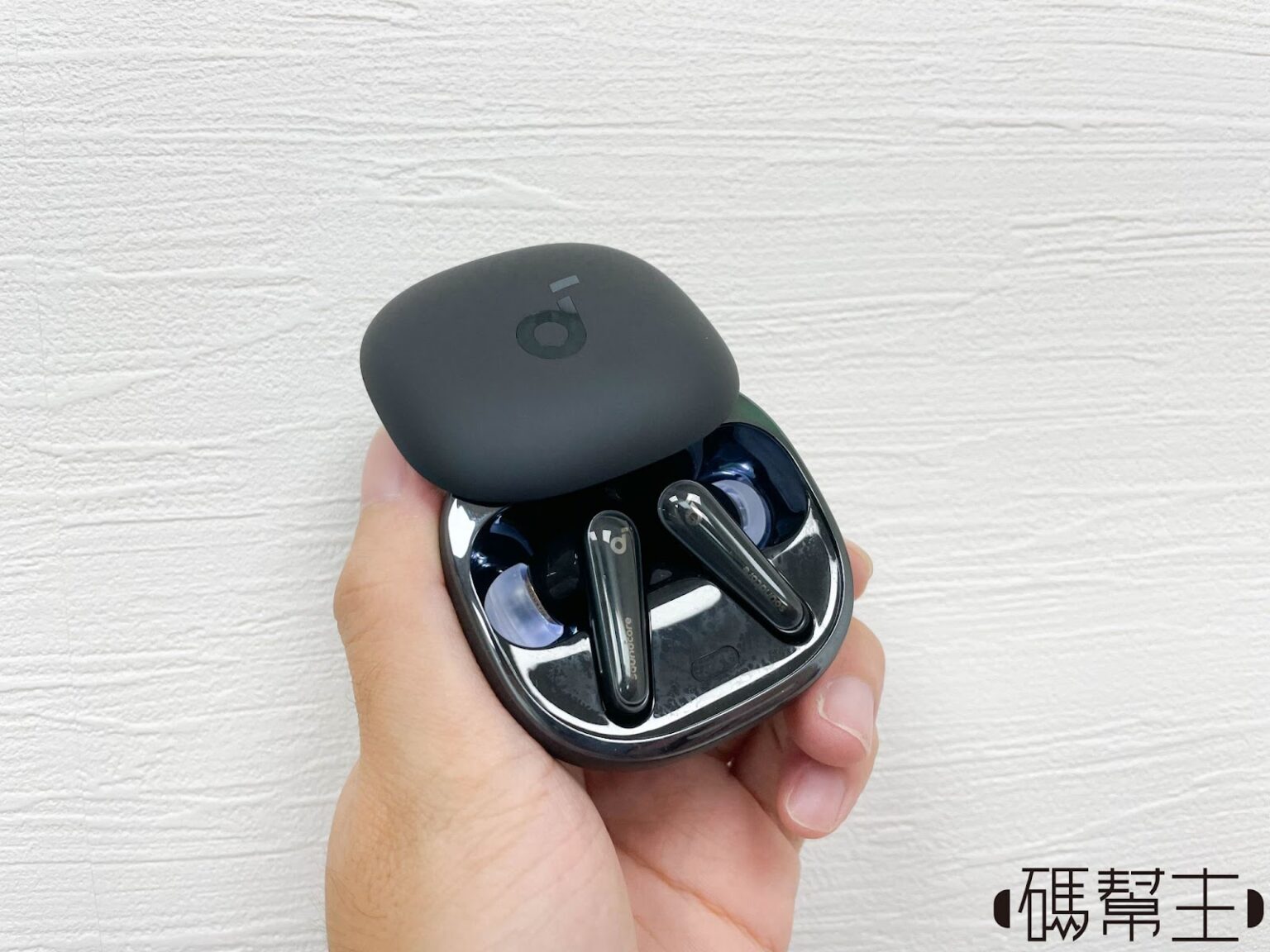 旗艦王者回歸！｜soundcore Liberty 4真無線藍牙耳機開箱 - mbzhu(碼幫主) | 你的首席3C購物顧問