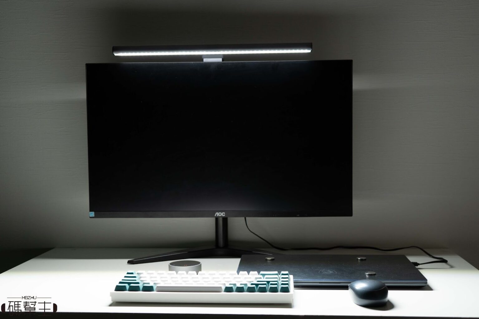 Elesense 螢幕掛燈 Uni-Light v.s. Gemini-Light 比較 & 開箱心得 - mbzhu(碼幫主) | 你的首席 ...