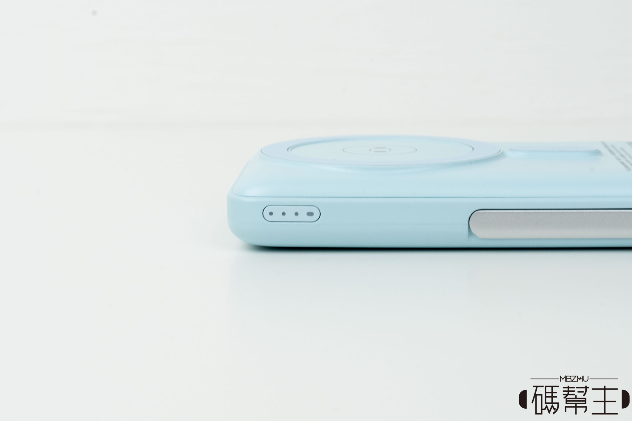 10000 mAh 大容量，解放雙手：IDMIX Q10 Pro II & Q10 SE磁吸行動電源開箱 - mbzhu(碼幫主) | 你的 ...